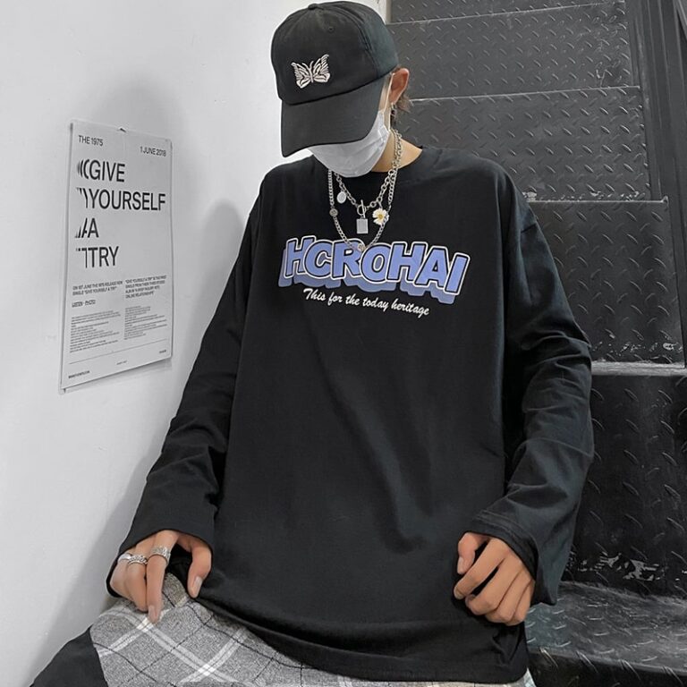 Áo sweater là gì? 14+ Cách Phối Đồ Với Áo Sweater Nam Nữ Đẹp